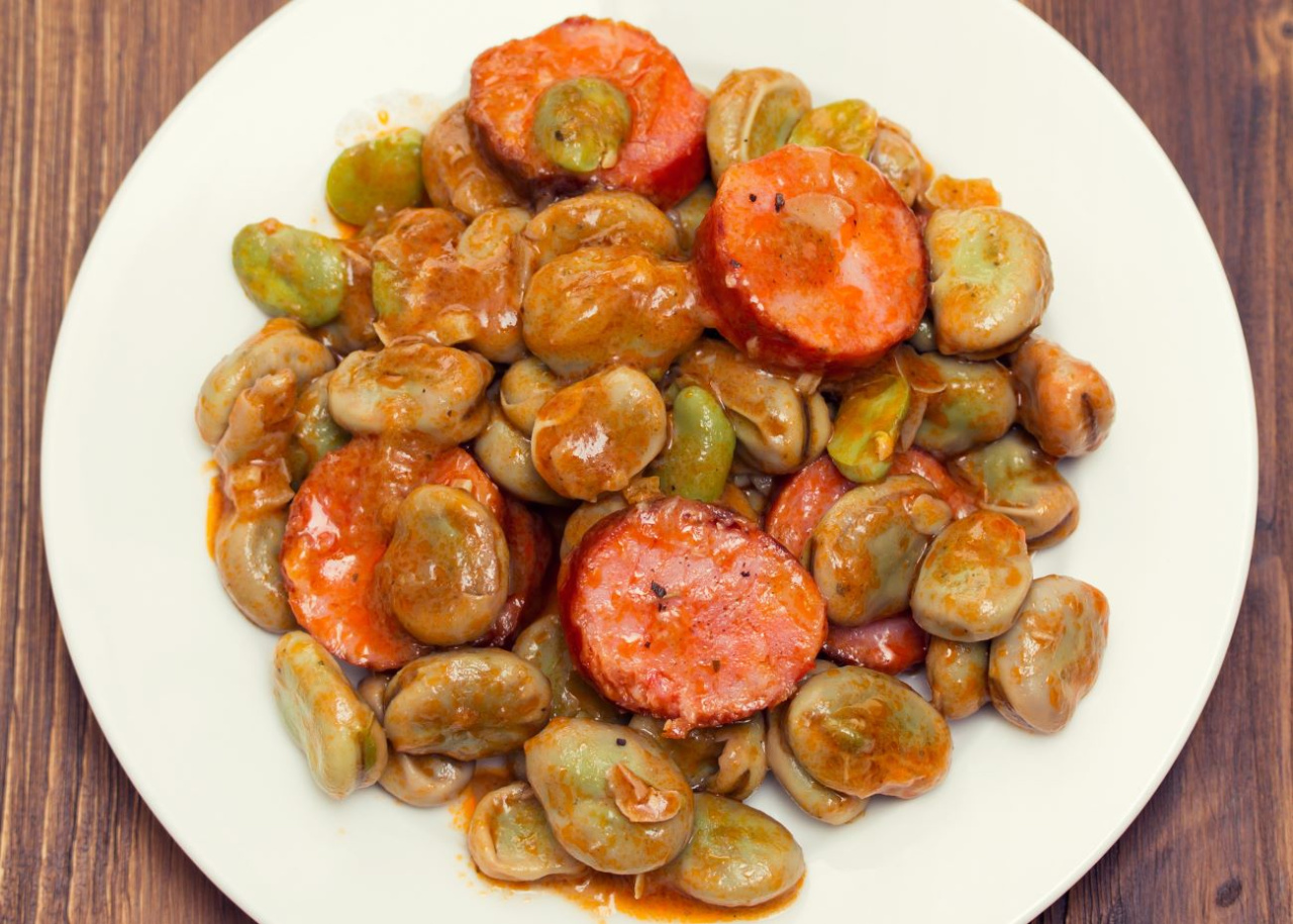 Bób po bretońsku gotuję na koniec sezonu. Zwykłe masło wymieniam na ...